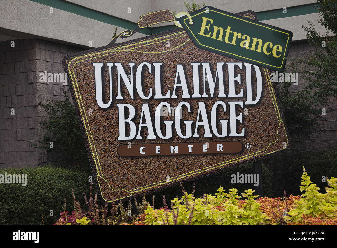 Baggage sign hi-res stock photography and images - Alamy
