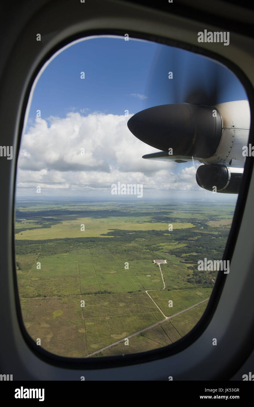 Propeller driven airliner hi-res stock photography and images - Alamy