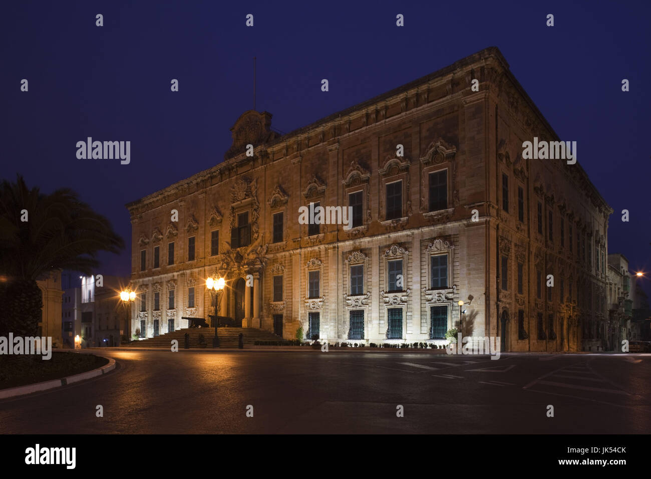 Office of maltese prime minister hi-res stock photography and images ...