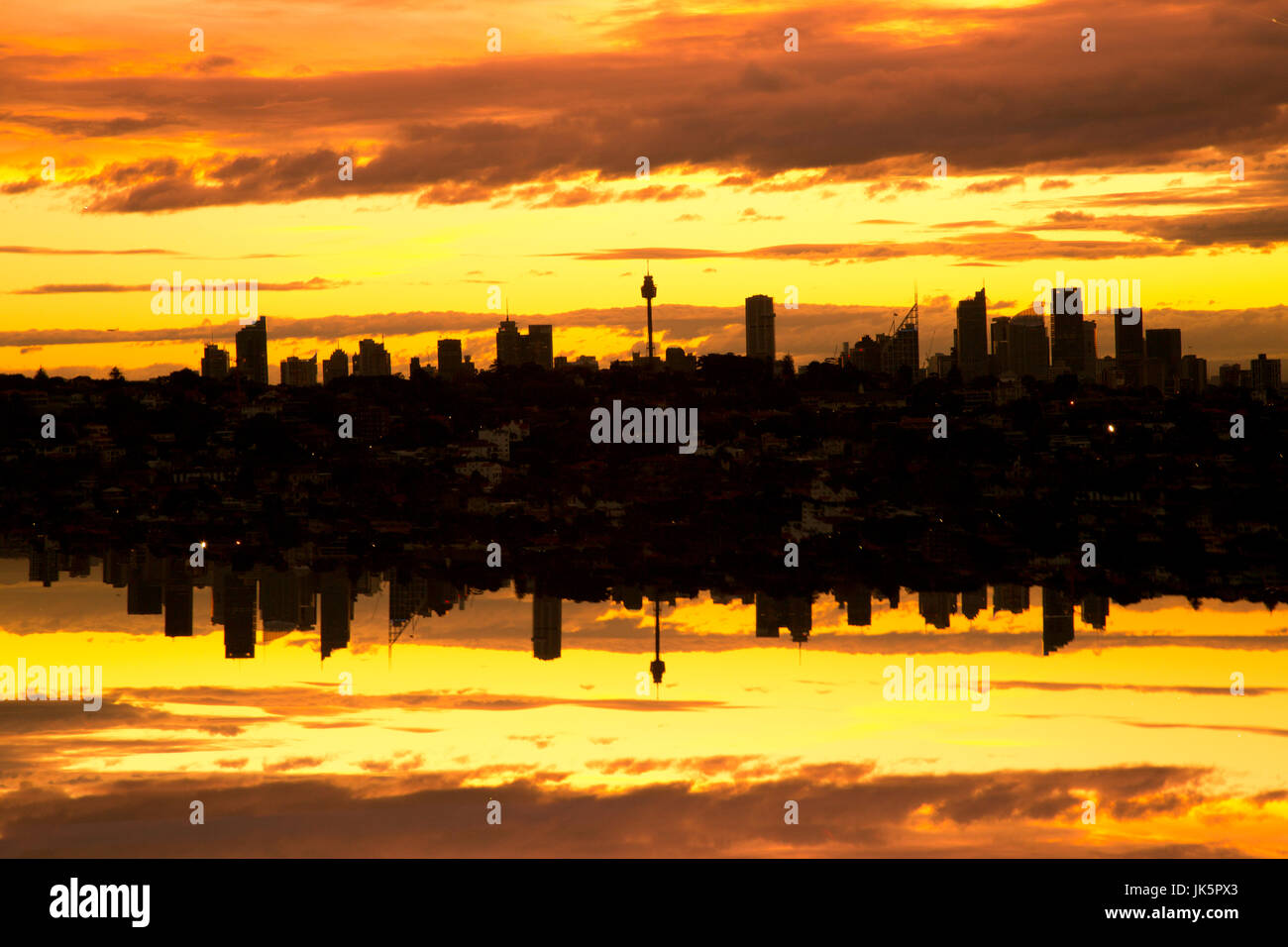 Abstract skyline hi-res stock photography and images - Alamy