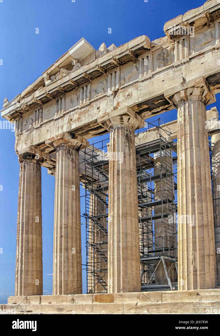 Athens, Greece. 30th Sep, 2004. Detail view of the Doric columns on the ...