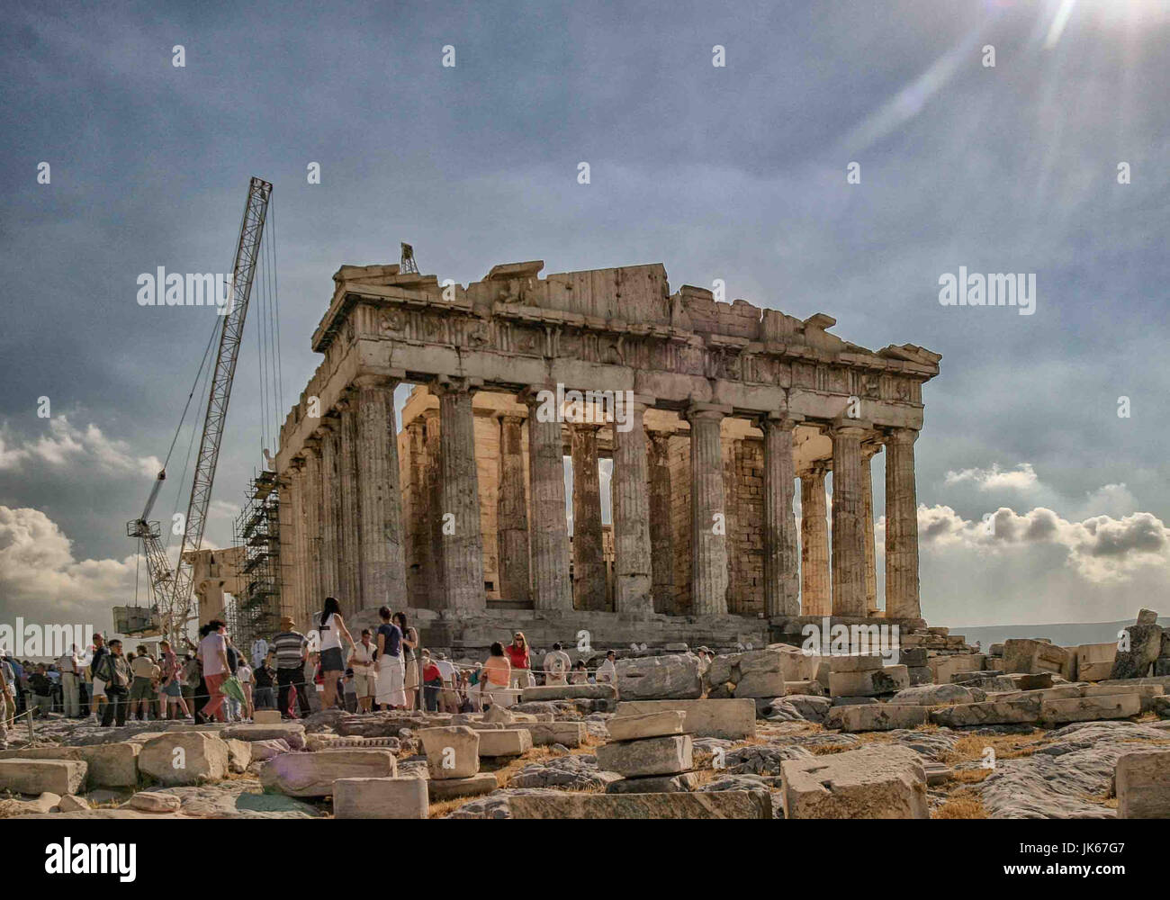 Athens, Greece. 30th Sep, 2004. Tourists gather to admire the legendary ...