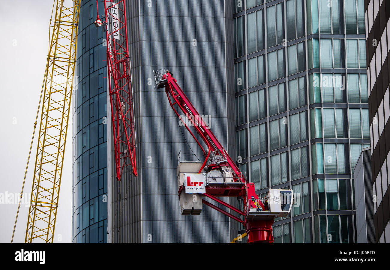 Being removed by crane hi-res stock photography and images - Alamy