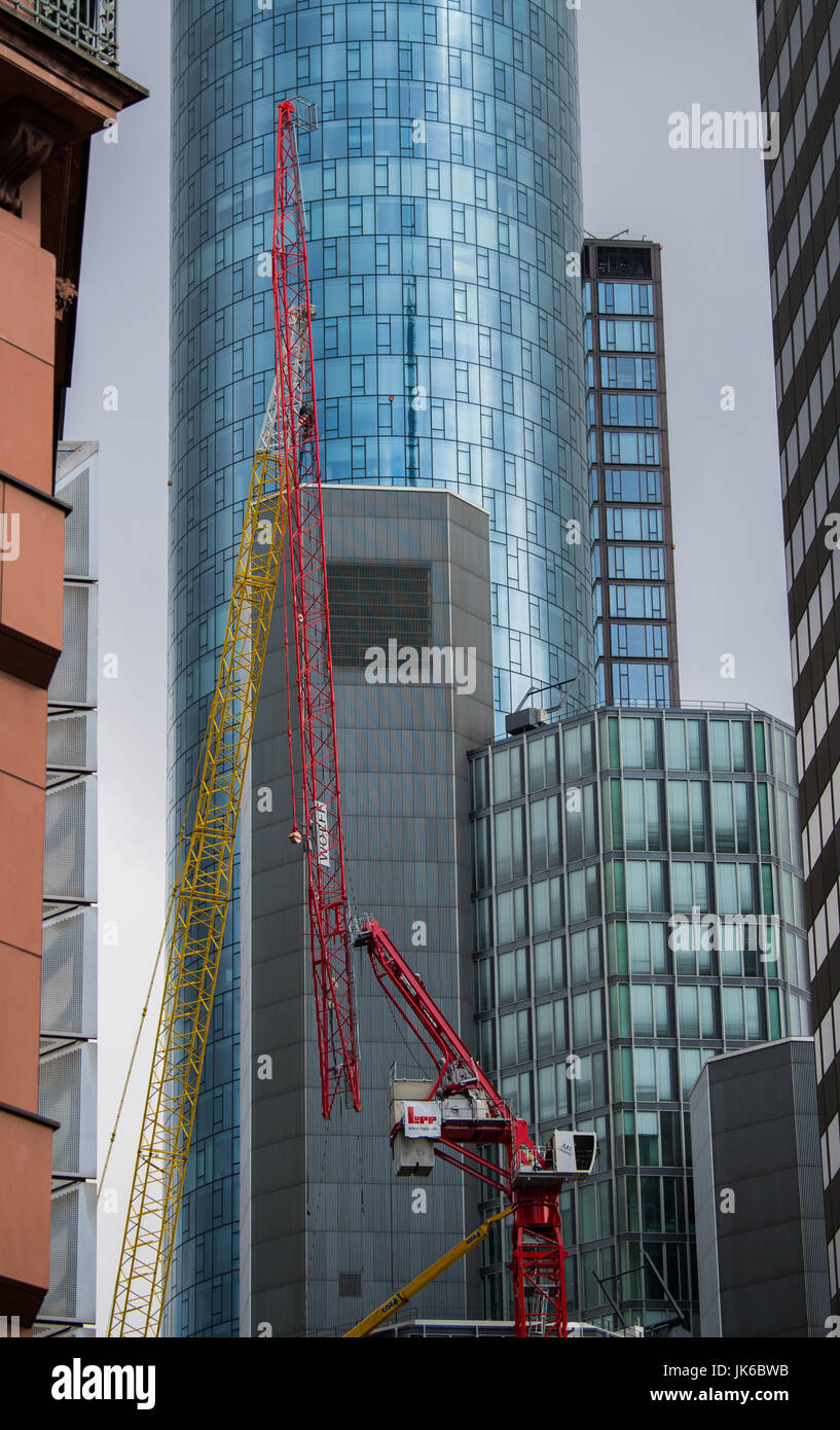 Being removed by crane hi-res stock photography and images - Alamy