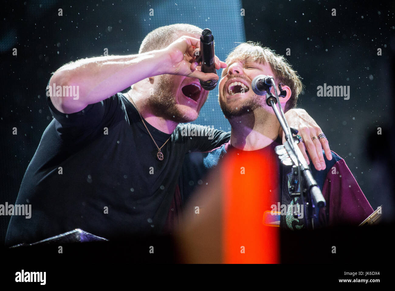 Imagine dragons hi-res stock photography and images - Alamy