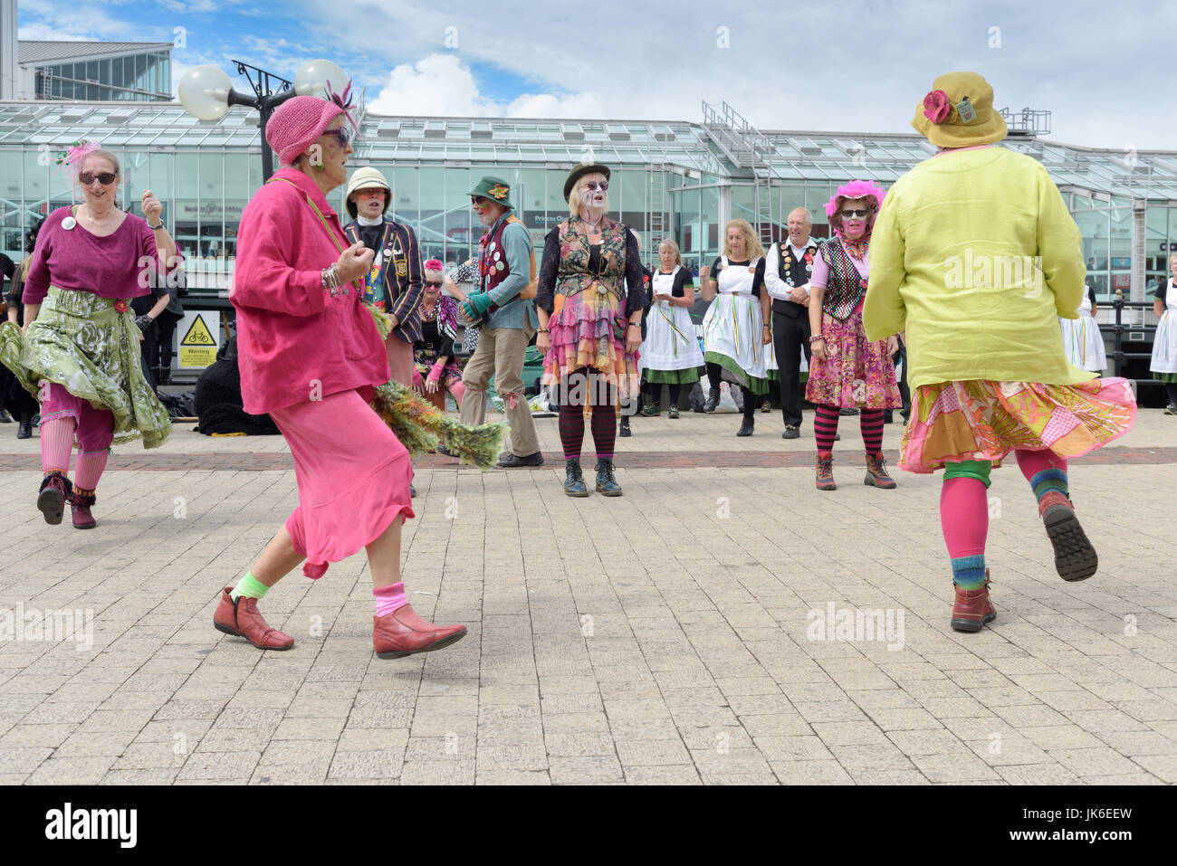 English traditions hi-res stock photography and images - Alamy