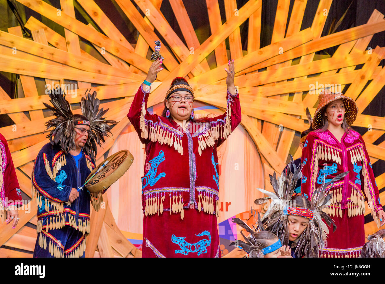 Indigenous dance group canada hi-res stock photography and images - Alamy