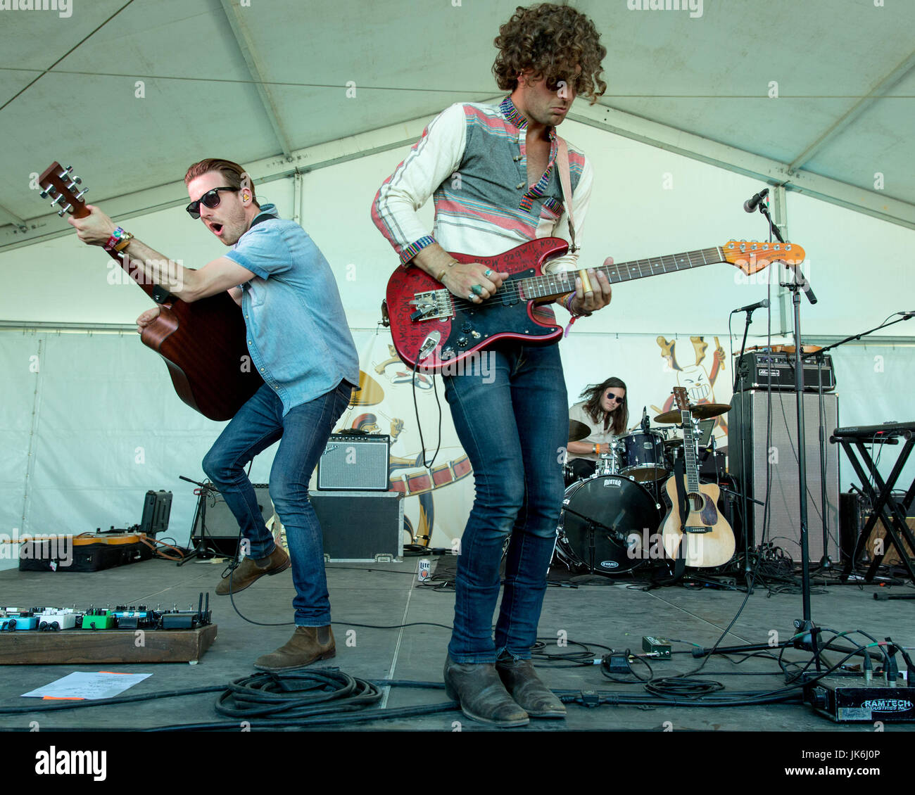 Manchester, Tennessee, USA. 9th June, 2017. BRANDON LANCASTER, ERIC ...