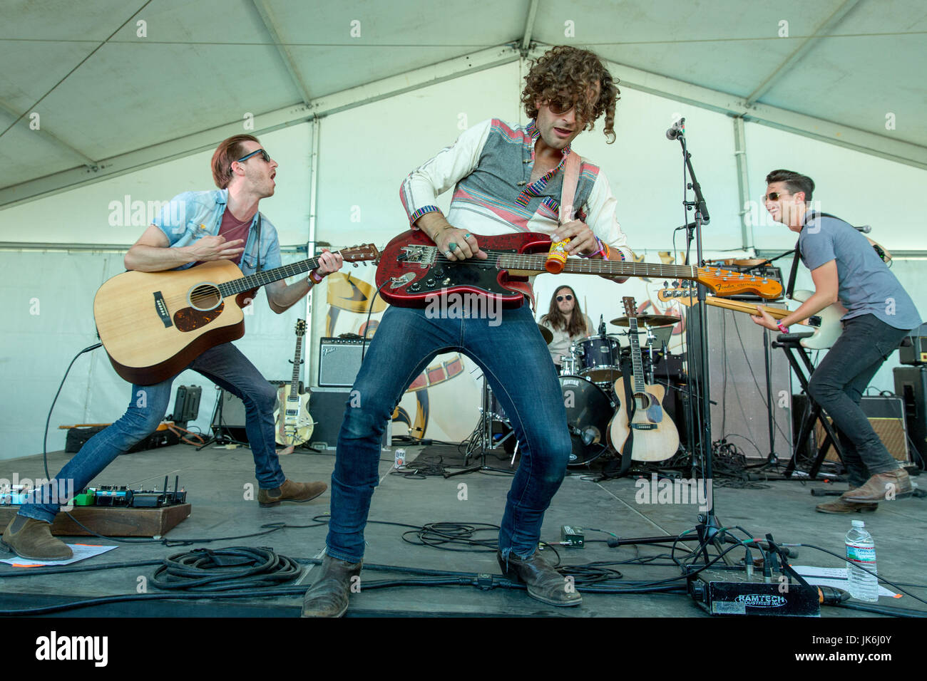 Manchester, Tennessee, USA. 9th June, 2017. BRANDON LANCASTER, ERIC ...