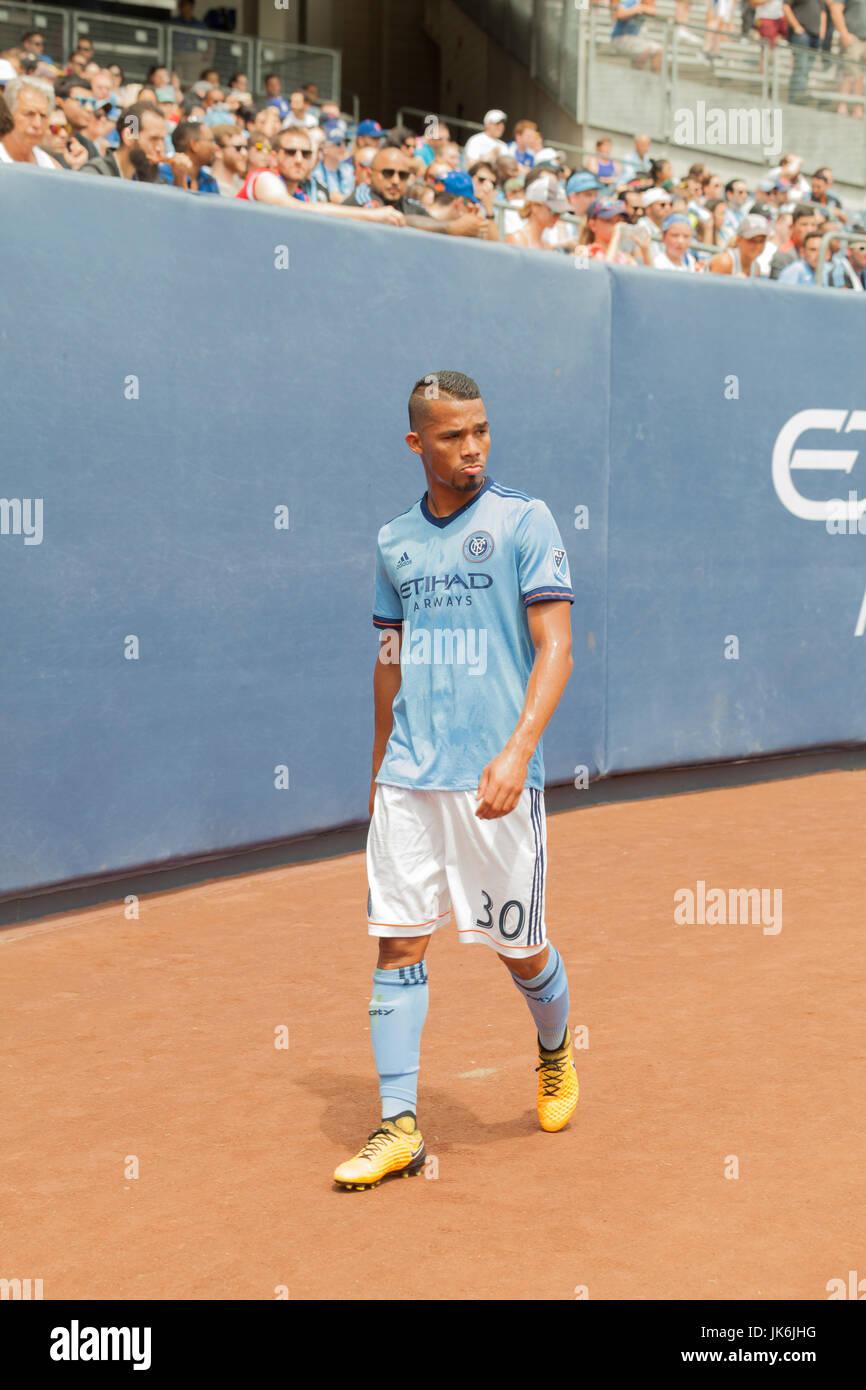 New York, USA. 22nd July, 2017. David Villa (7) of NYC FC pweforms free ...
