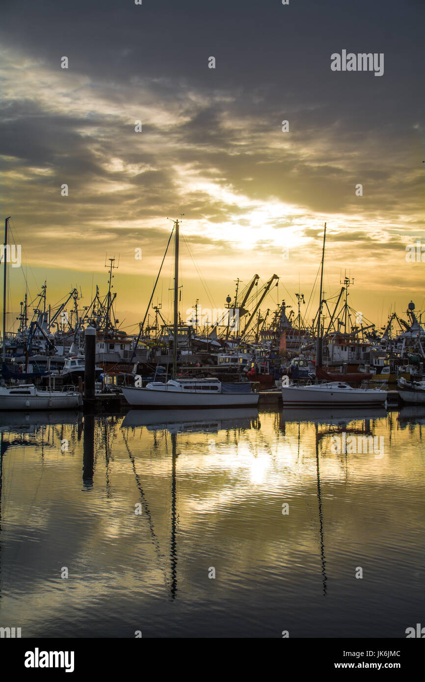 Before receding into overhead cloud cover credit hi-res stock ...