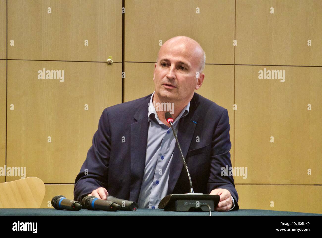 Paris community declaration hi-res stock photography and images - Alamy