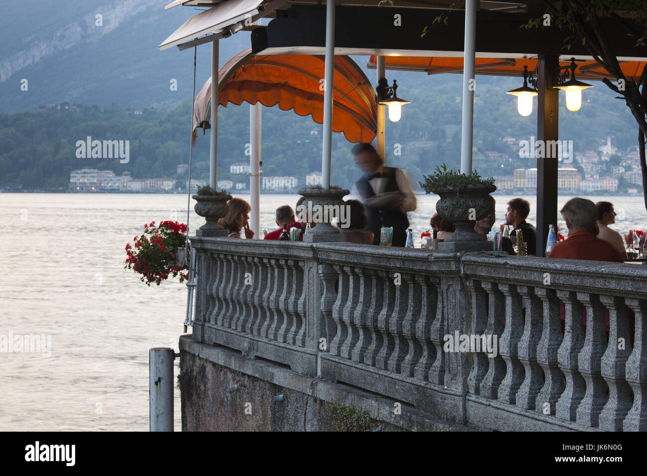 Lake como cafe hi-res stock photography and images - Alamy