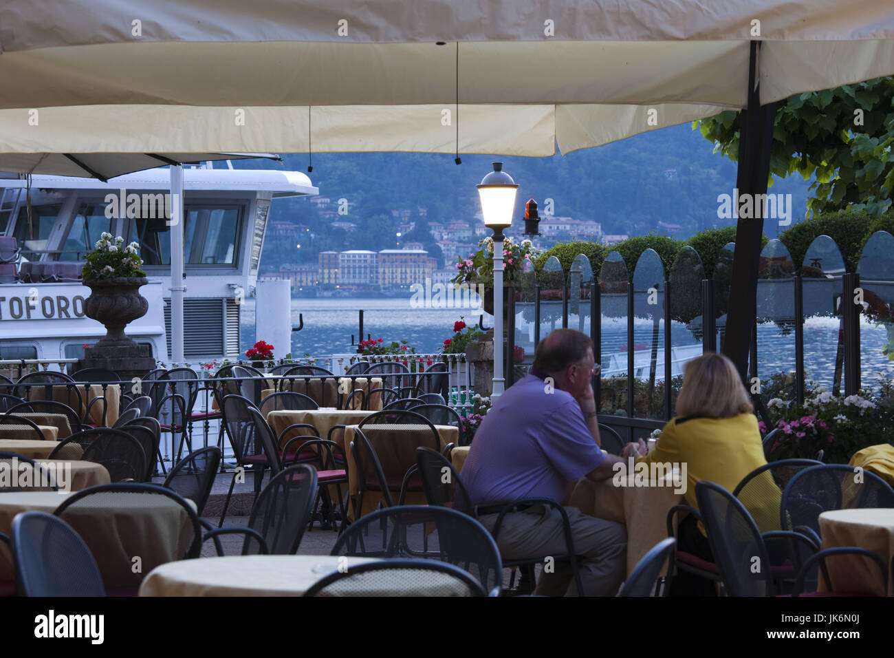 Lake como bellagio cafe hi-res stock photography and images - Alamy