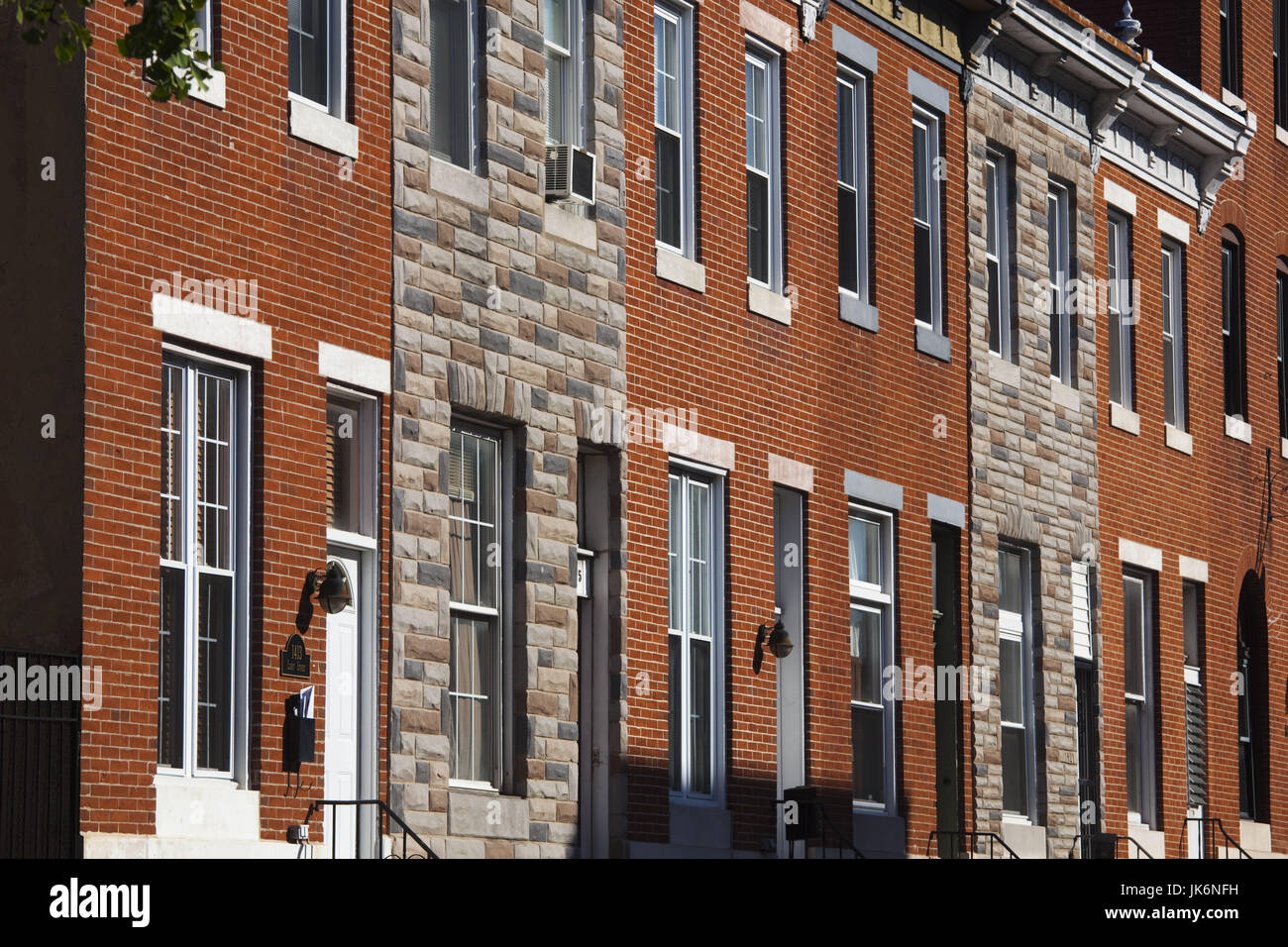 Baltimore row house architecture hi-res stock photography and images ...