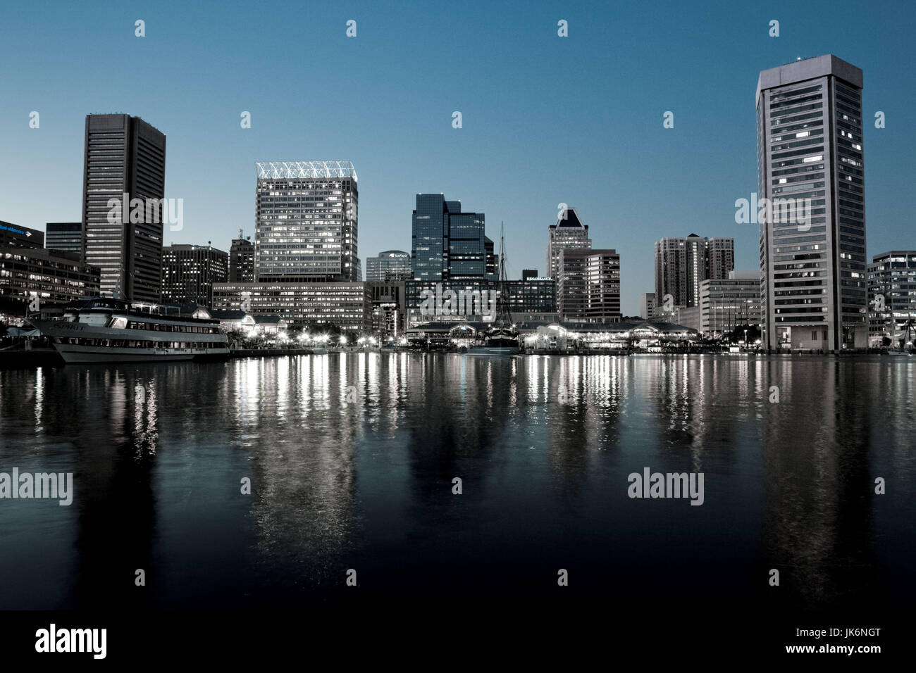 Baltimore skyline hi-res stock photography and images - Alamy