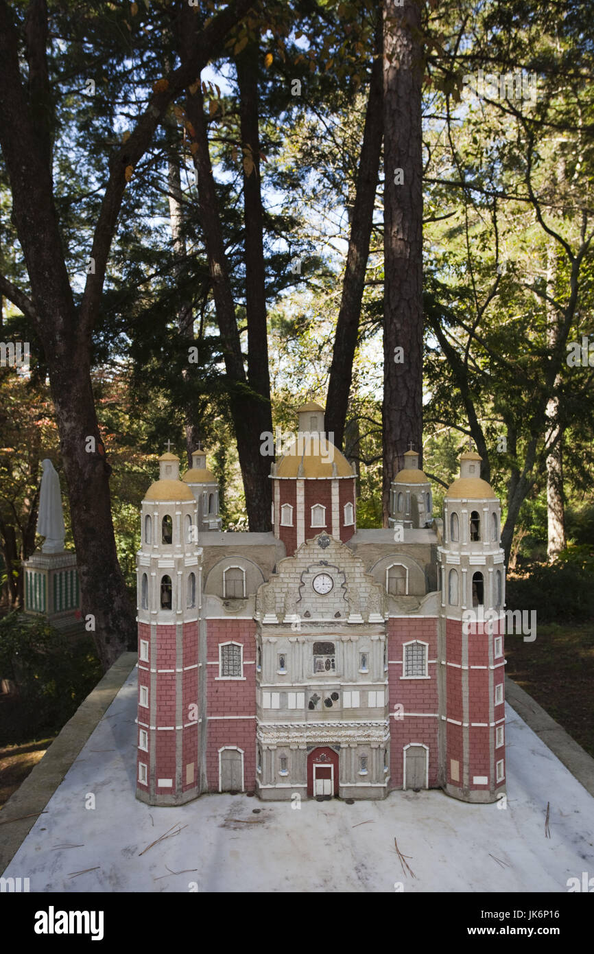 USA, Alabama, Cullman, Ave Maria Grotto, miniature international ...