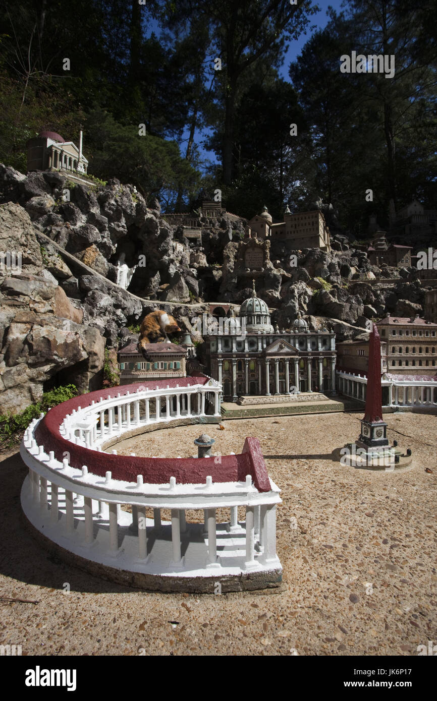 USA, Alabama, Cullman, Ave Maria Grotto, miniature international ...