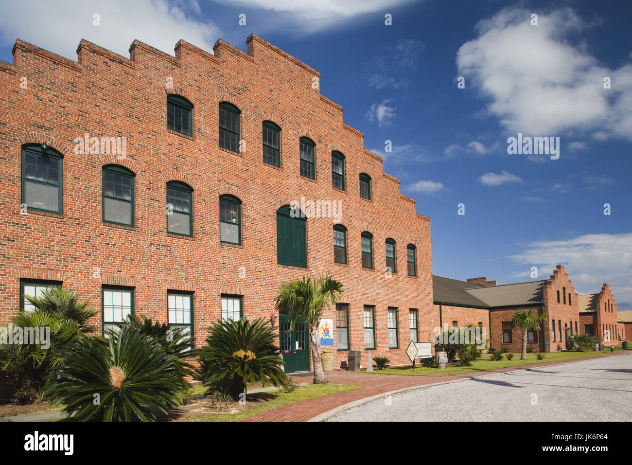 Mcilhenny tabasco sauce factory buildings hi-res stock photography and ...