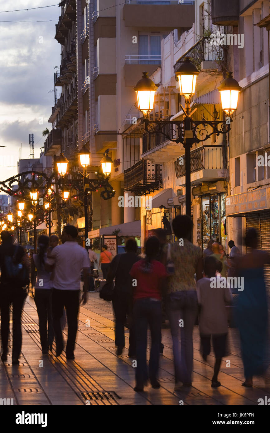 Dominican Republic, Santo Domingo, Zona Colonial, Calle El Conde ...