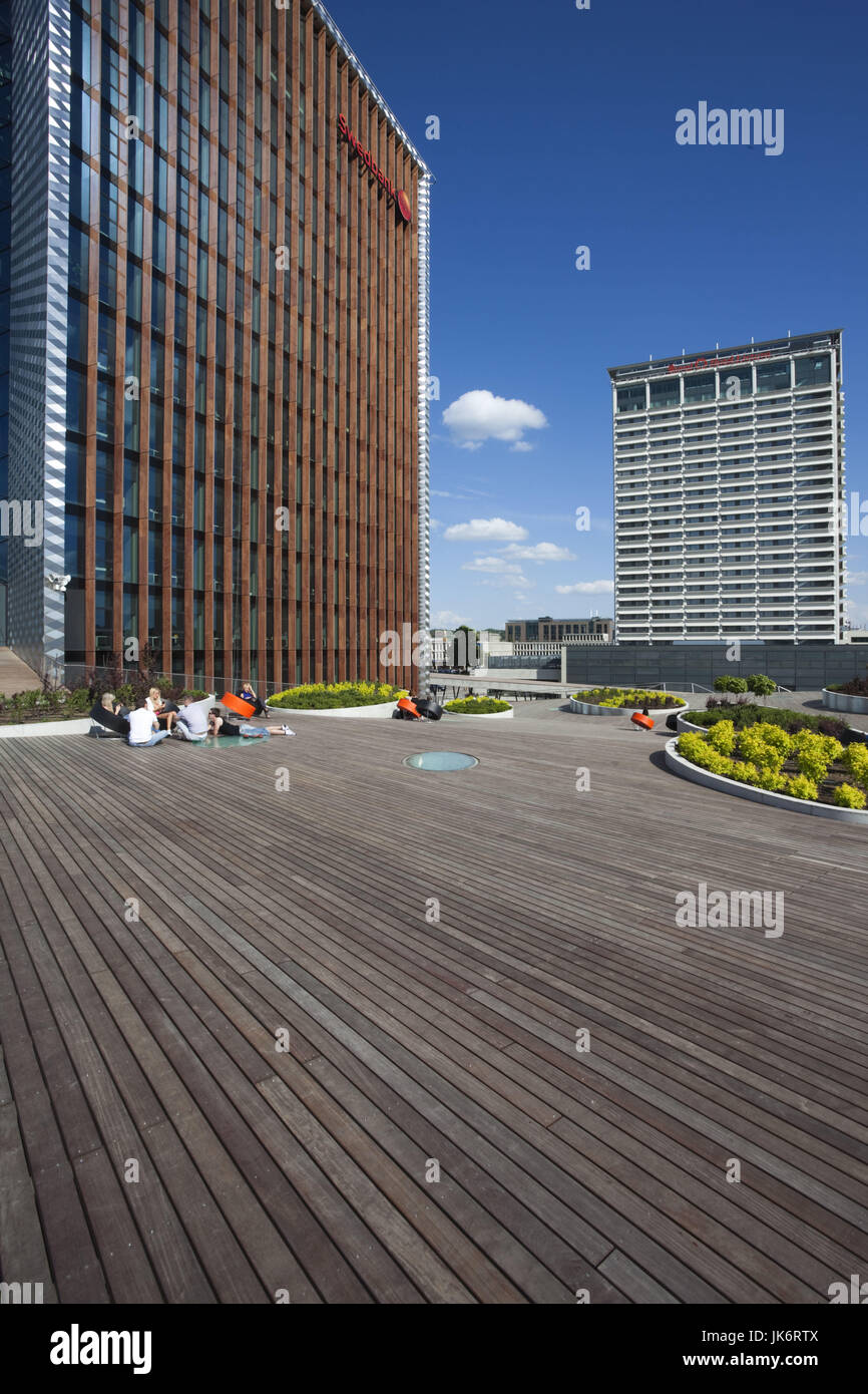 Riverfront plaza by the swedbank building hi-res stock photography and ...