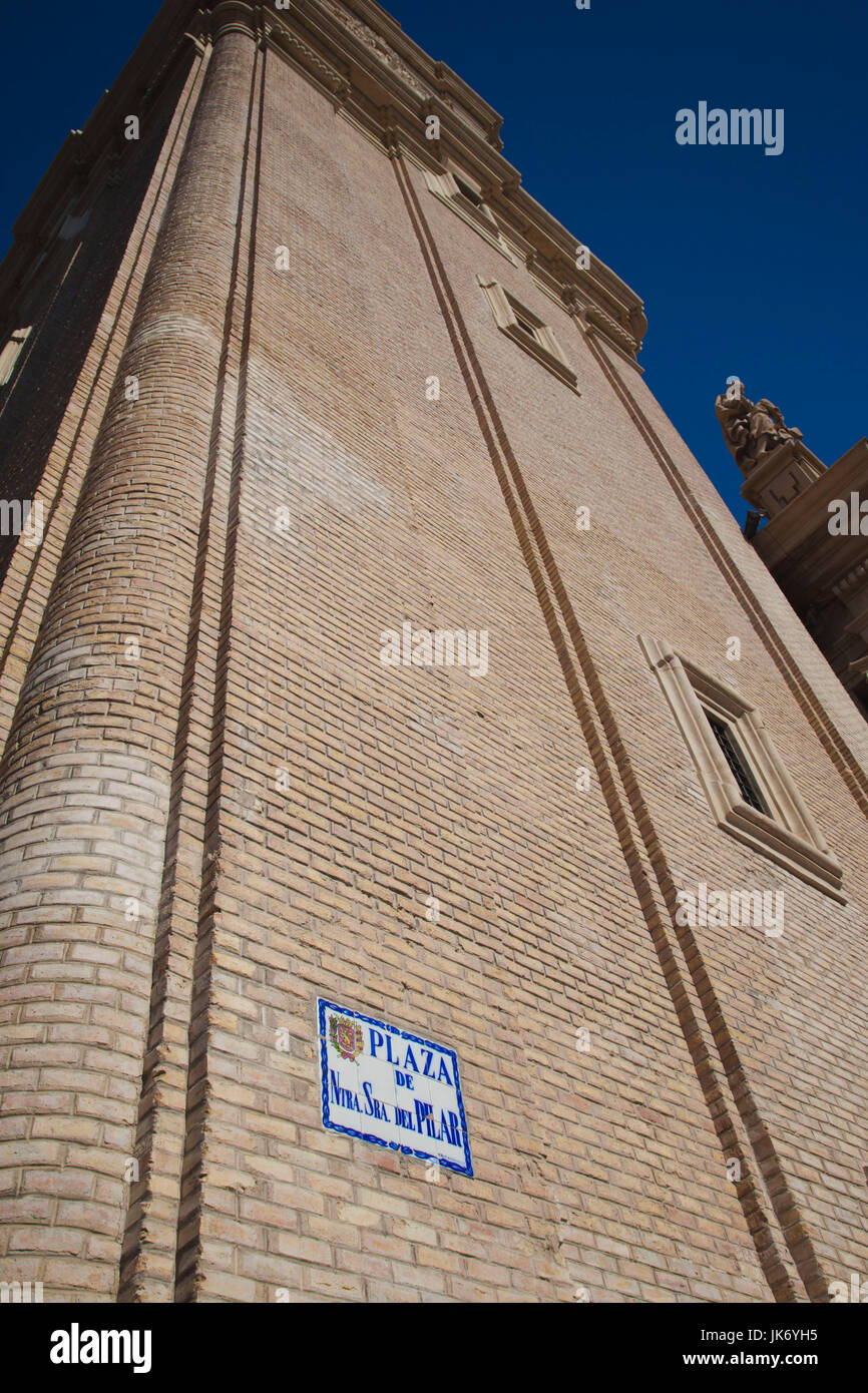 Plaza basilica del pilar hi-res stock photography and images - Alamy