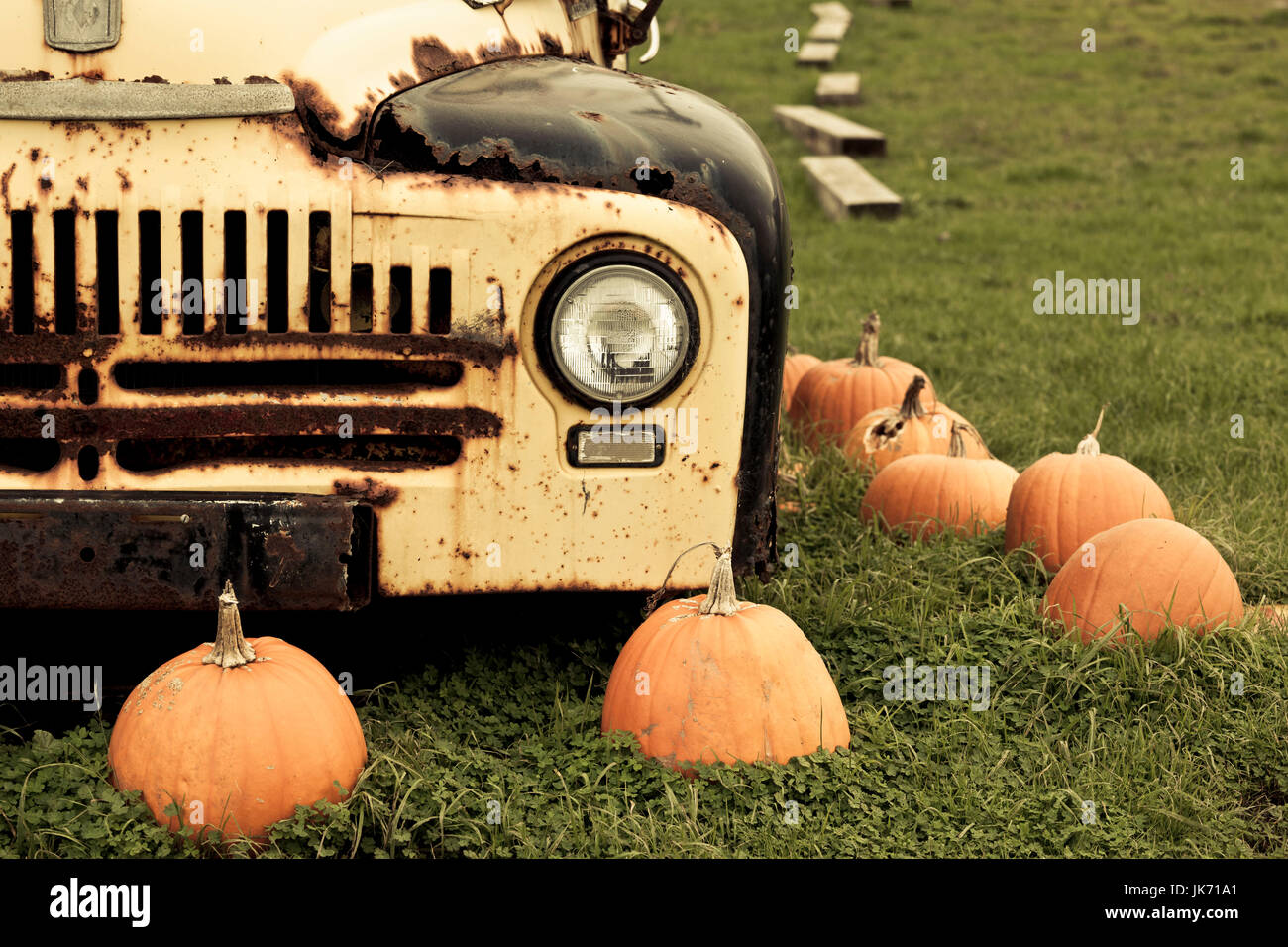 Old roadside stand hi-res stock photography and images - Alamy