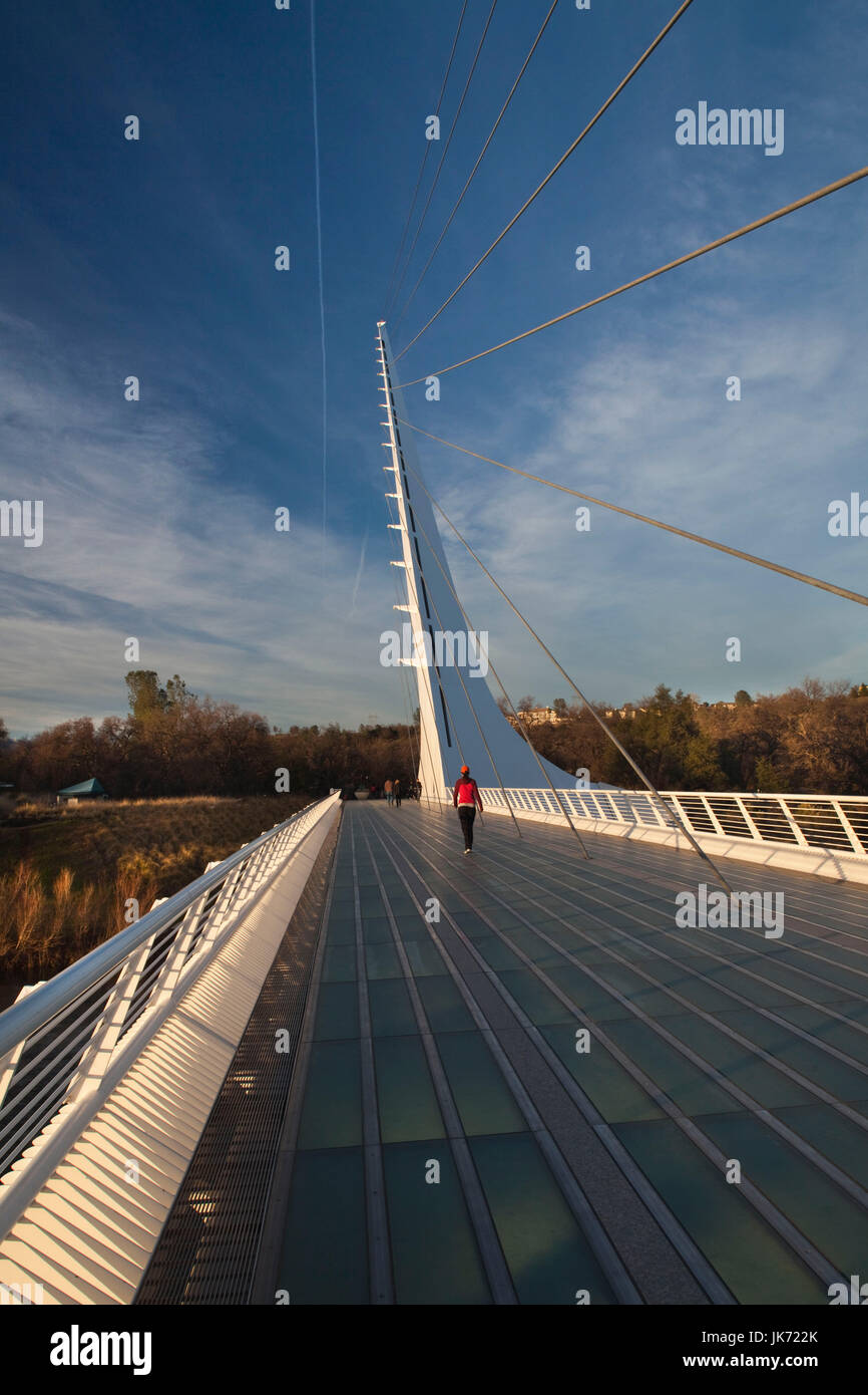 Sundial bridge redding hi-res stock photography and images - Alamy
