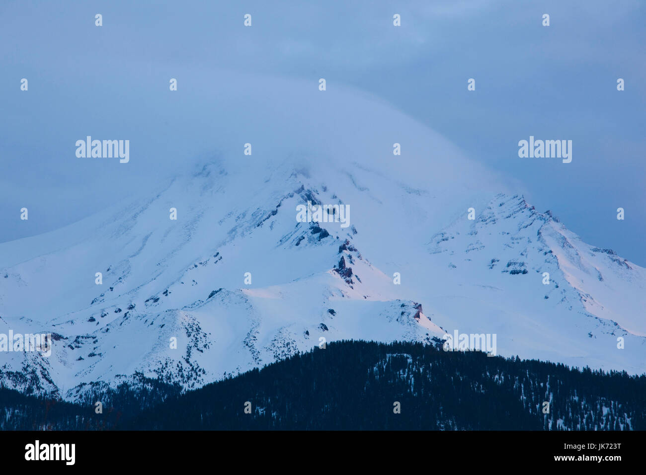 USA, California, Northern California, Northern Mountains, Mount Shasta ...