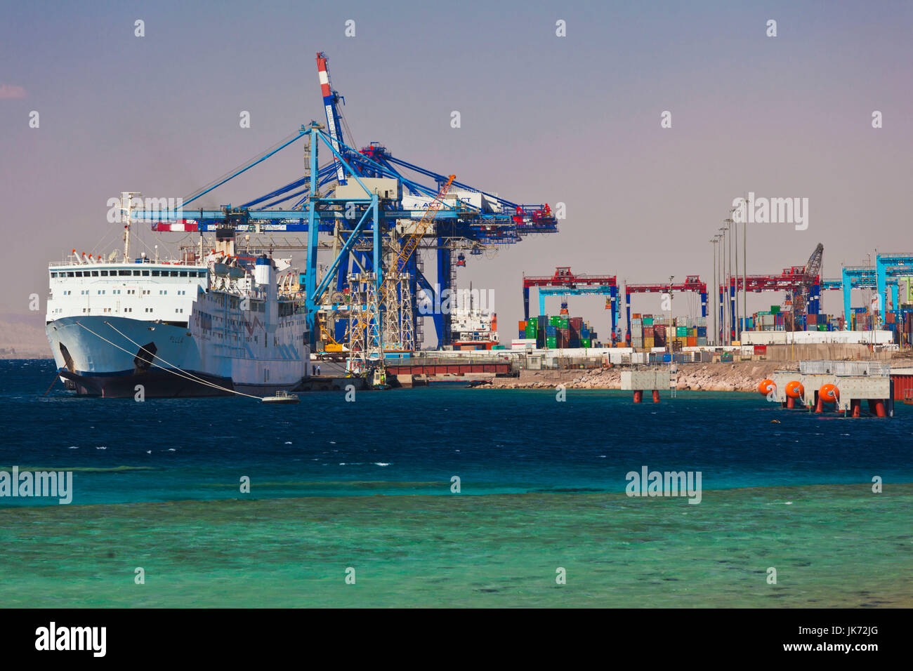 Jordan, Aqaba, Port of Aqaba, ships Stock Photo - Alamy
