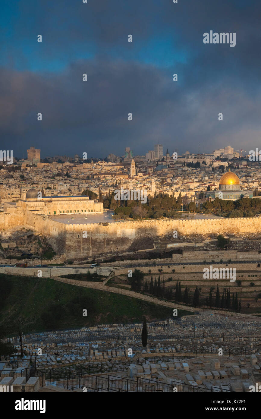 Israel, Jerusalem, elevated city view with Temple Mount and Dome of the ...