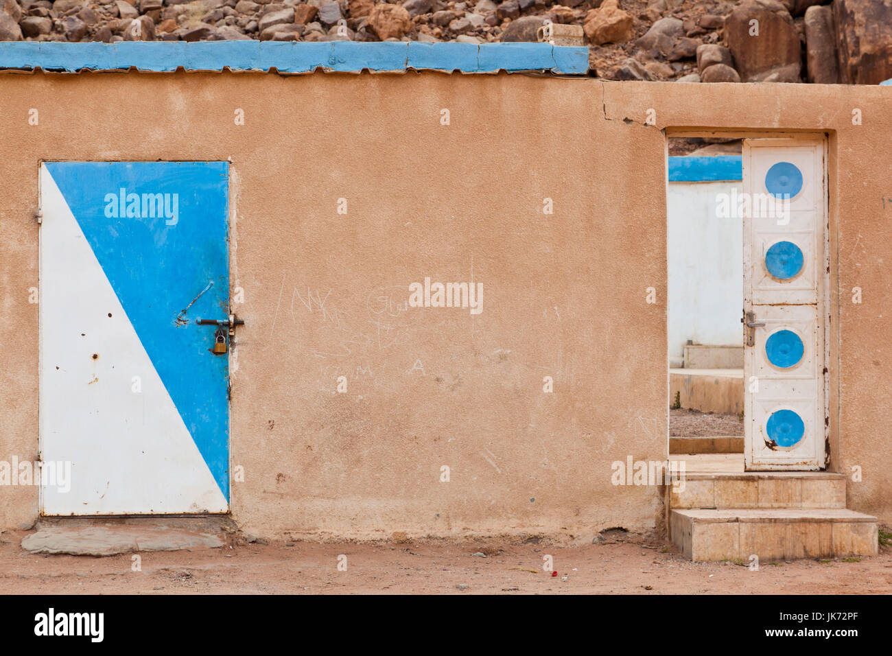 Jordan, Wadi Rum, village of Rum, door detail Stock Photo - Alamy