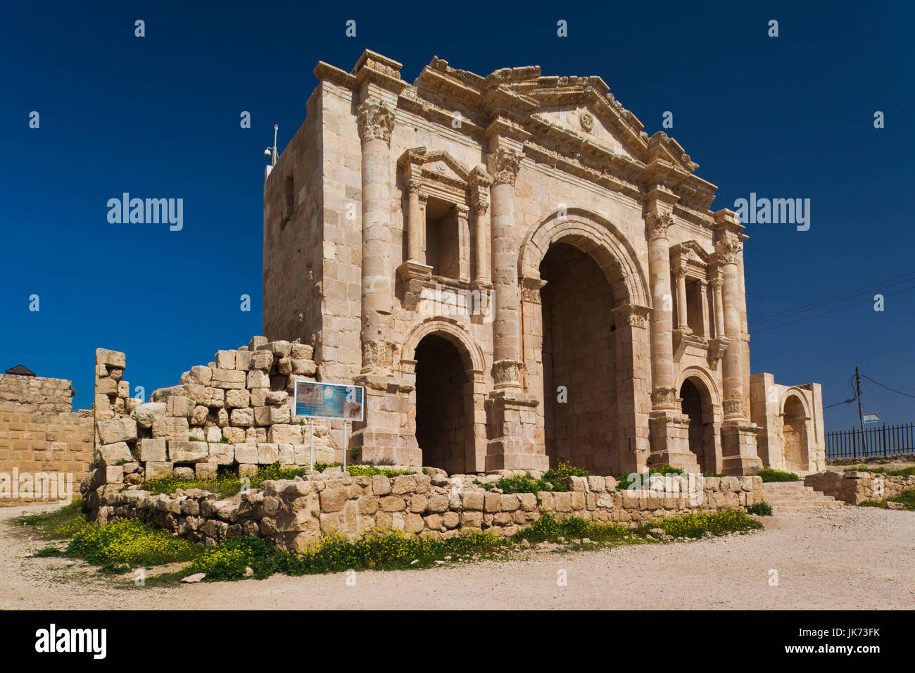 Jerash hadrians arch hi-res stock photography and images - Alamy