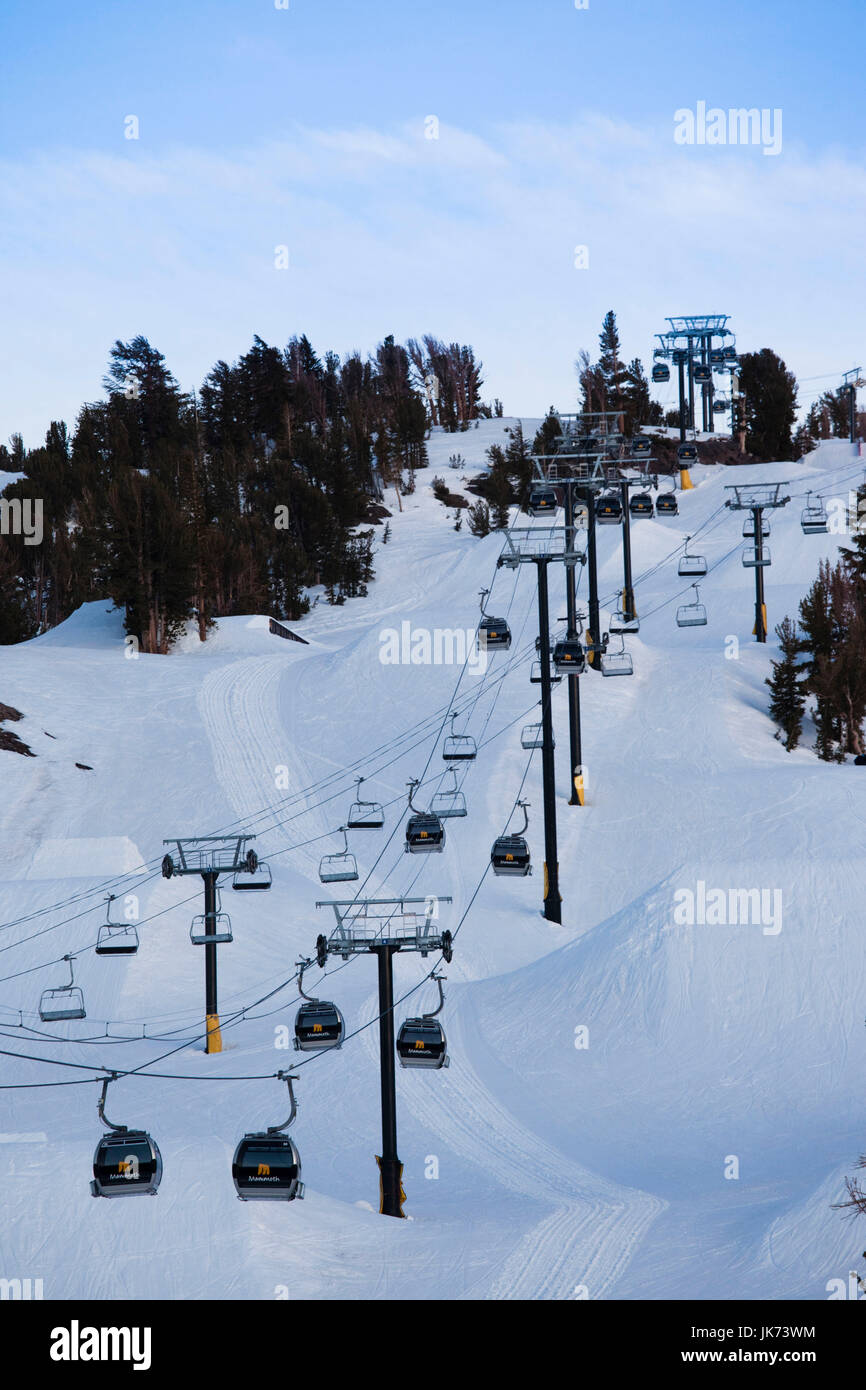 USA, California, Eastern Sierra Nevada Area, Mammoth Lakes, Mammoth ...