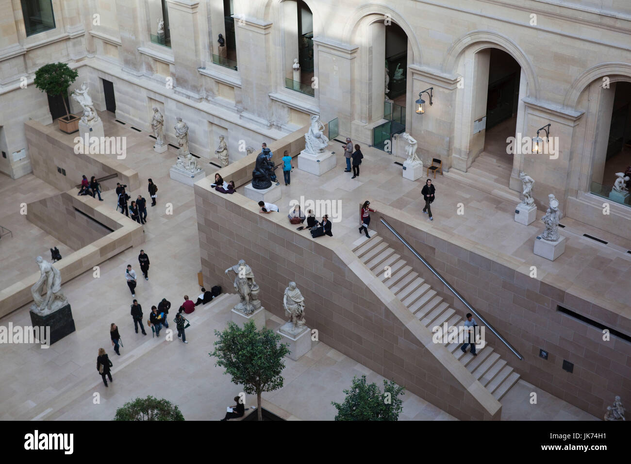 Louvre museum sculpture hi-res stock photography and images - Alamy