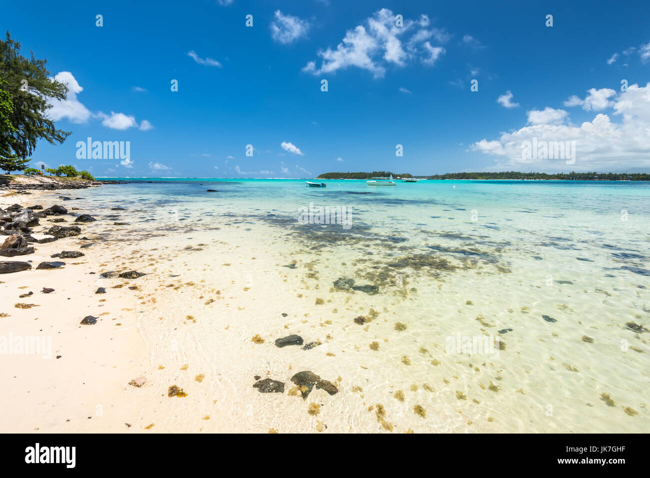 Blue bay mauritius coral reef hi-res stock photography and images - Alamy