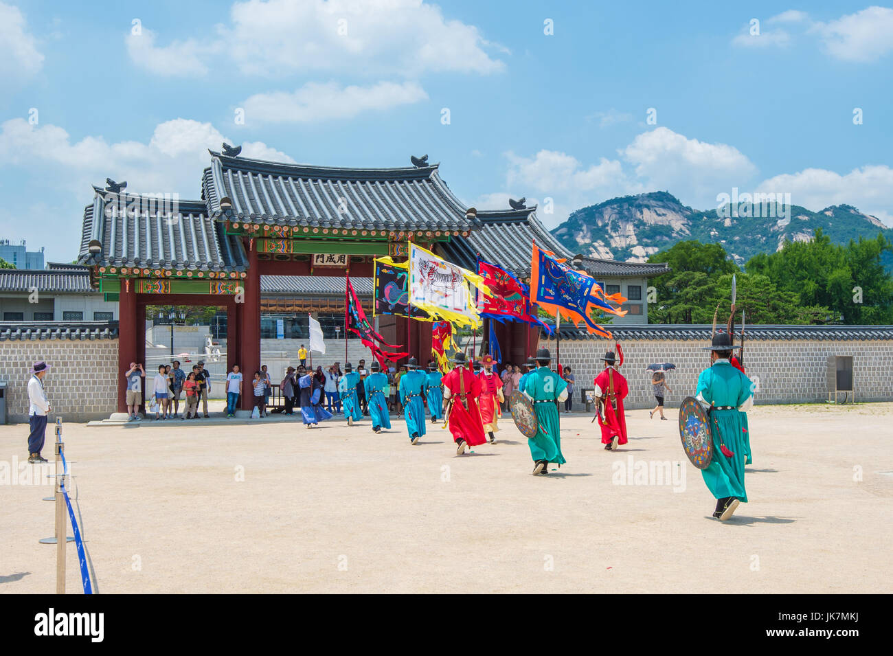 SEOUL, SOUTH KOREA - JULY 5: Soldier with traditional Joseon dynasty ...