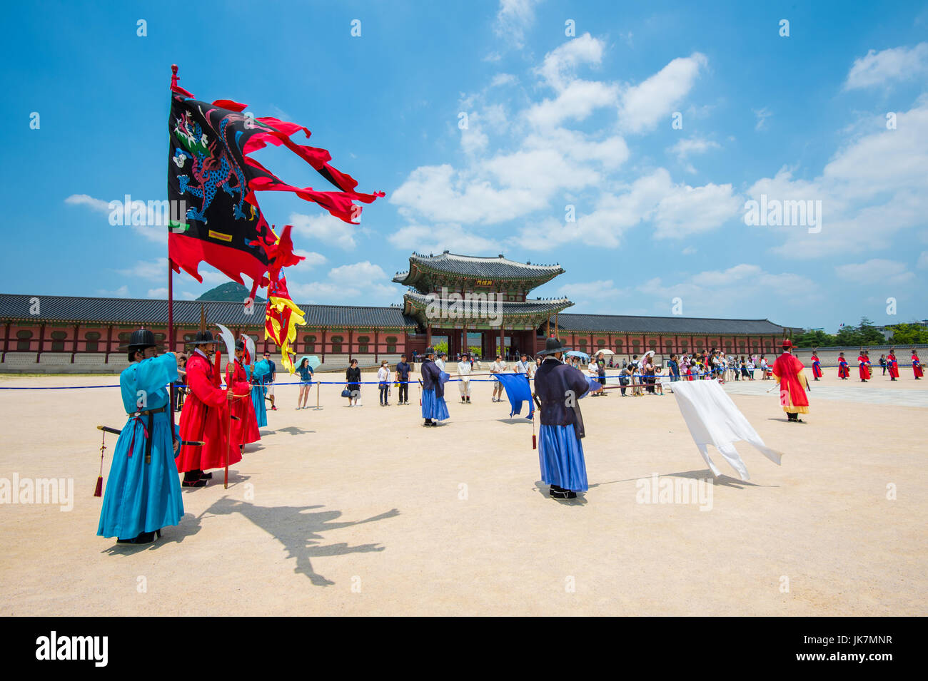 SEOUL, SOUTH KOREA - JULY 5: Soldier with traditional Joseon dynasty ...