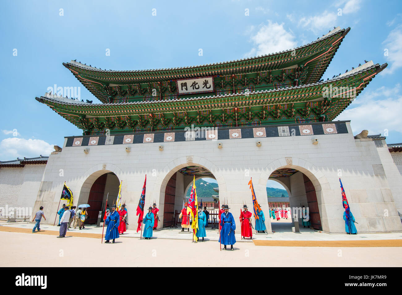 SEOUL, SOUTH KOREA - JULY 5: Soldier with traditional Joseon dynasty ...