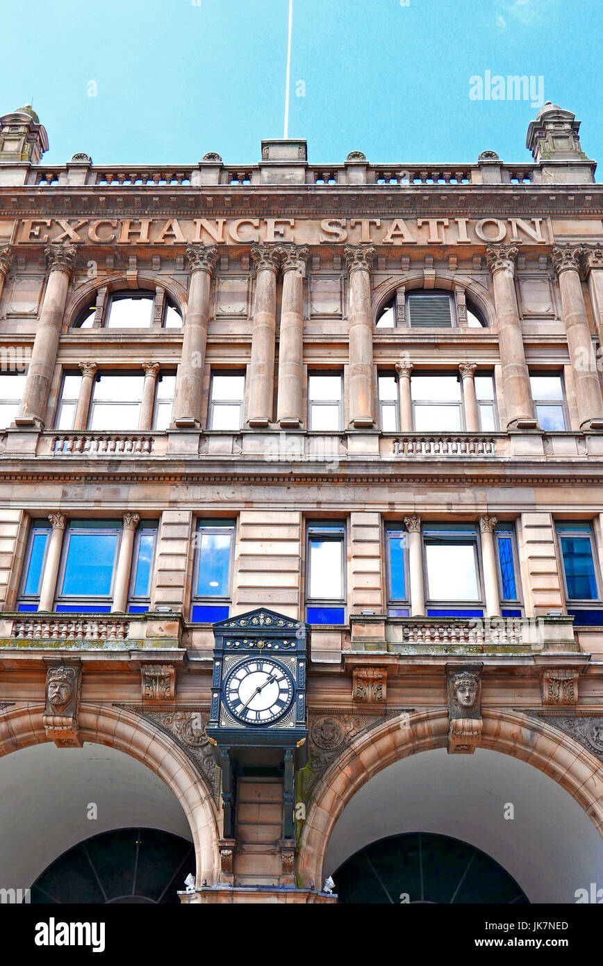 Liverpool exchange railway station hi-res stock photography and images ...