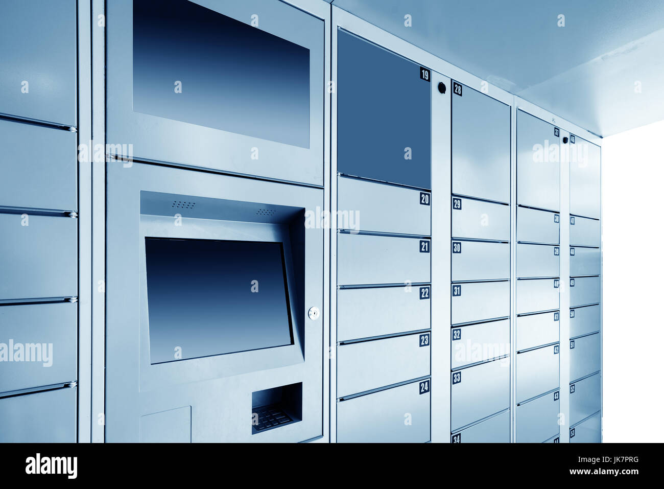 Temporary lockers hi-res stock photography and images - Alamy