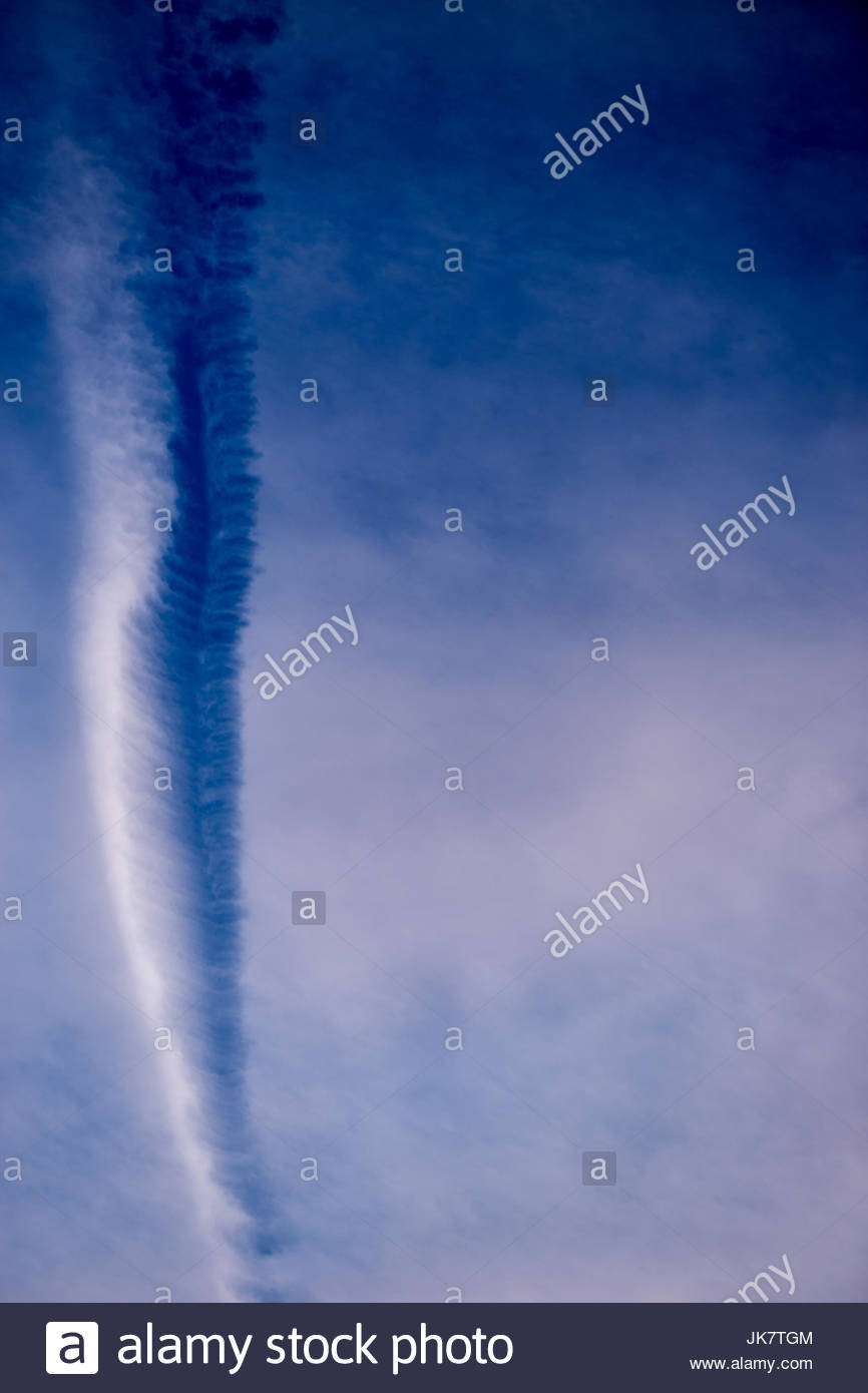 Unusual Cloud Formation Stock Photos & Unusual Cloud Formation Stock ...