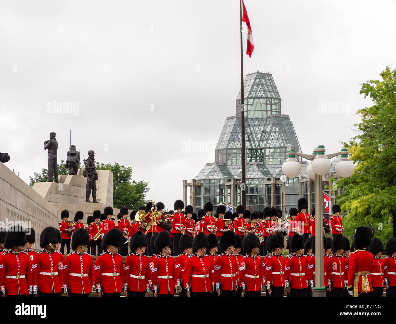 Honor guards gun hi-res stock photography and images - Alamy