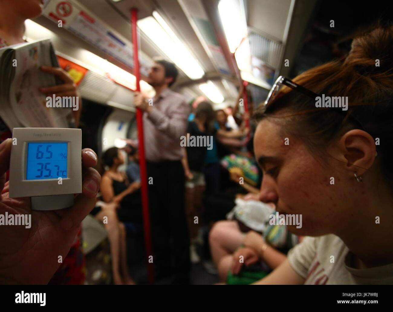 Temperatures reached up to a sweltering 35 degrees celsius on London's ...