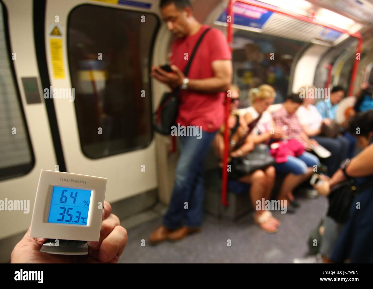 Temperatures reached up to a sweltering 35 degrees celsius on London's ...