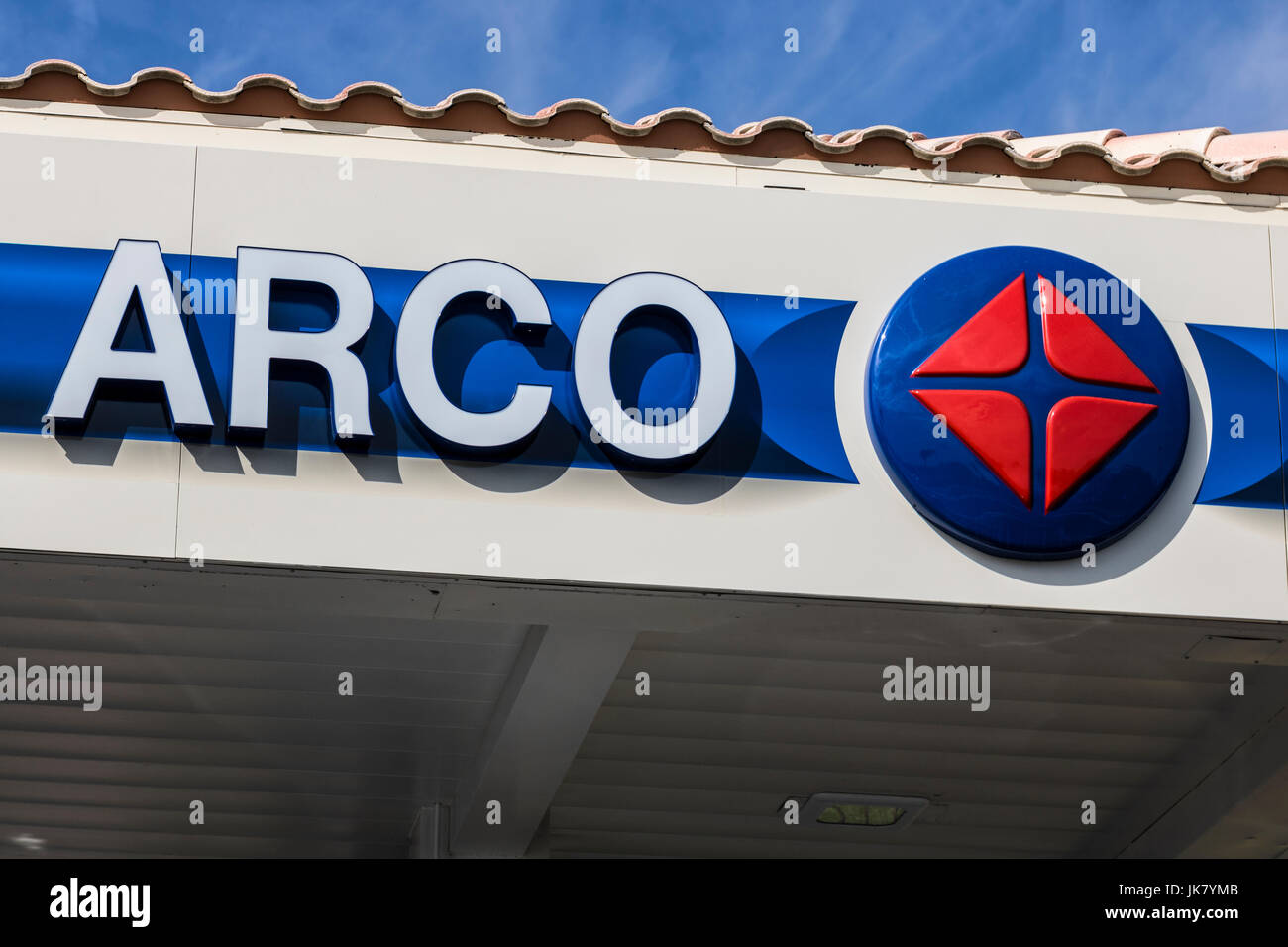 Arco refinery hi-res stock photography and images - Alamy
