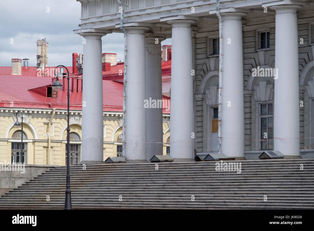Castle in saint petersburg Stock Photo - Alamy