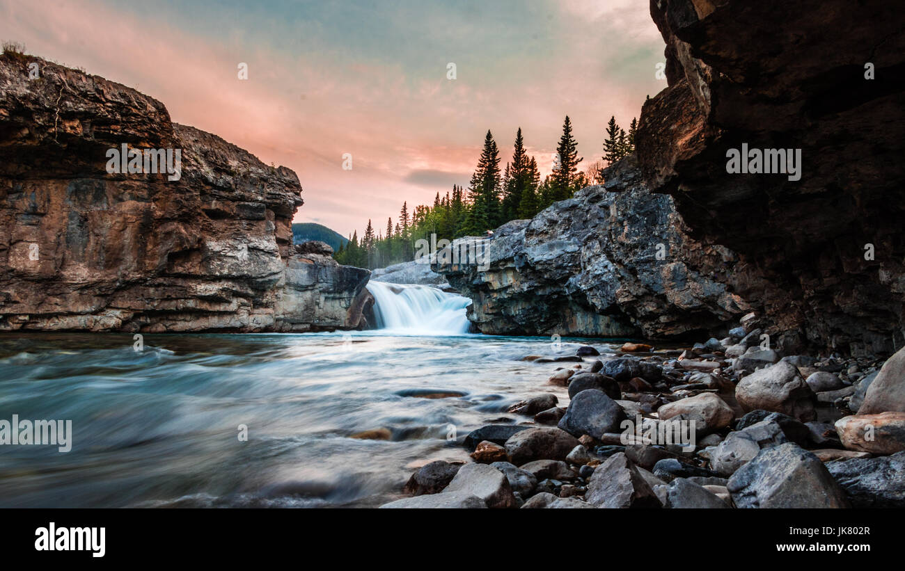 Elbow falls hi-res stock photography and images - Alamy