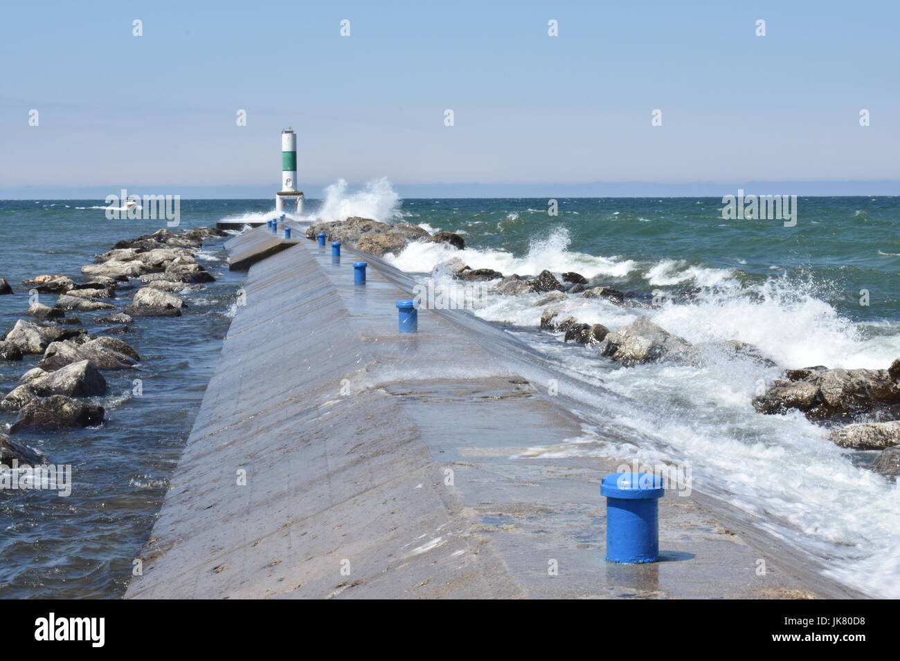 Waves on lake Michigan Stock Photo - Alamy