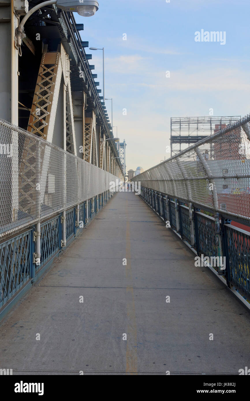 Manhattan bridge walkway High Resolution Stock Photography and Images ...